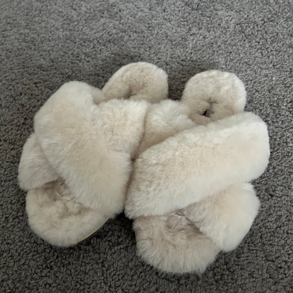 Lamo | Shoes | Lamo Serenity Womens Creme Colored Sheep Skin Slippers ...
